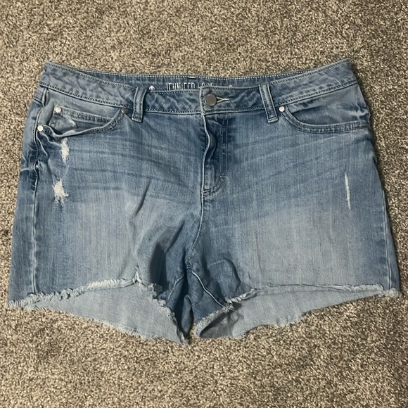 Jennifer Lopez | Shorts | Jennifer Lopez Cut Off Style Jean Shorts ...